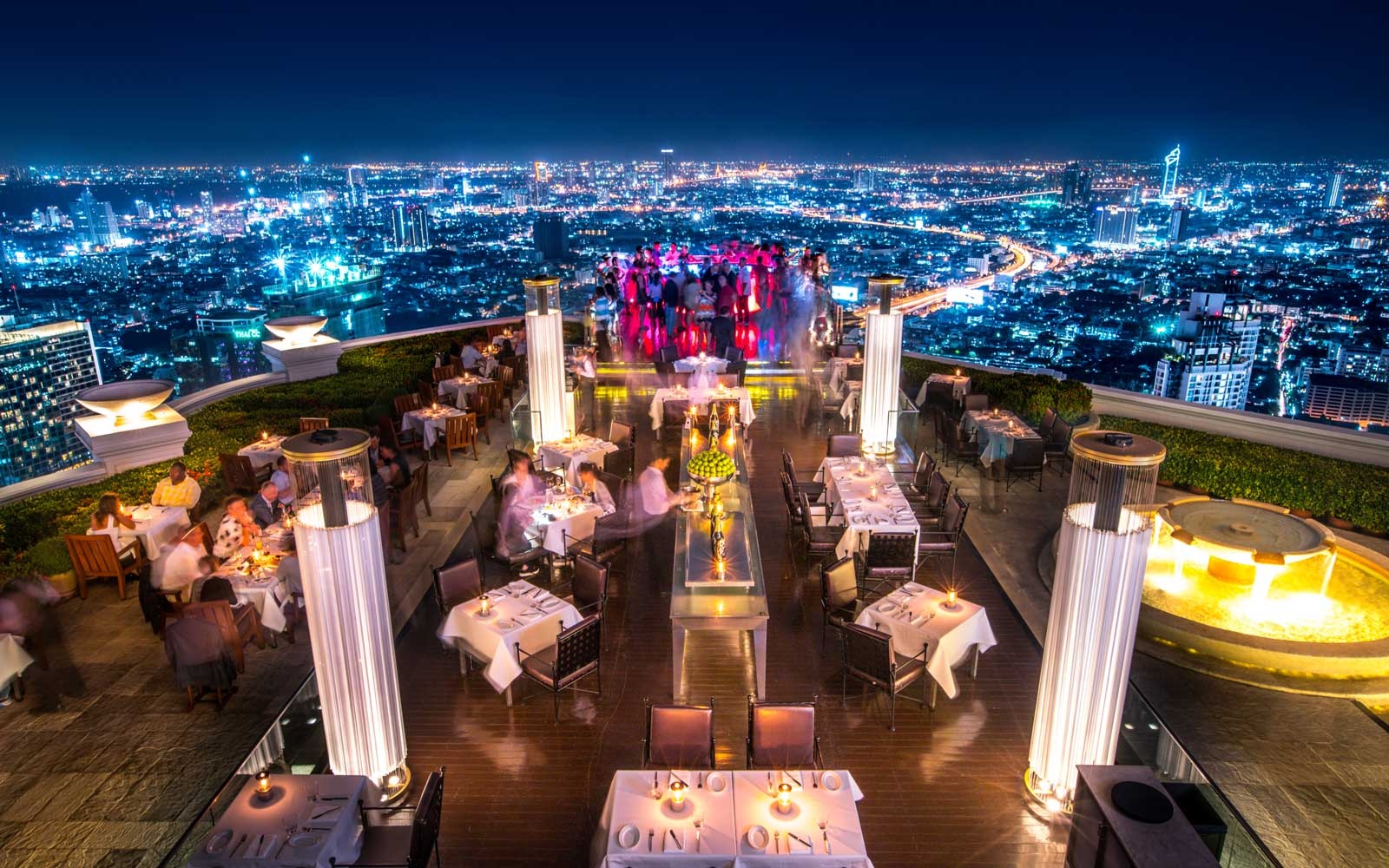 The 21 Coolest Hotel Bars in the World