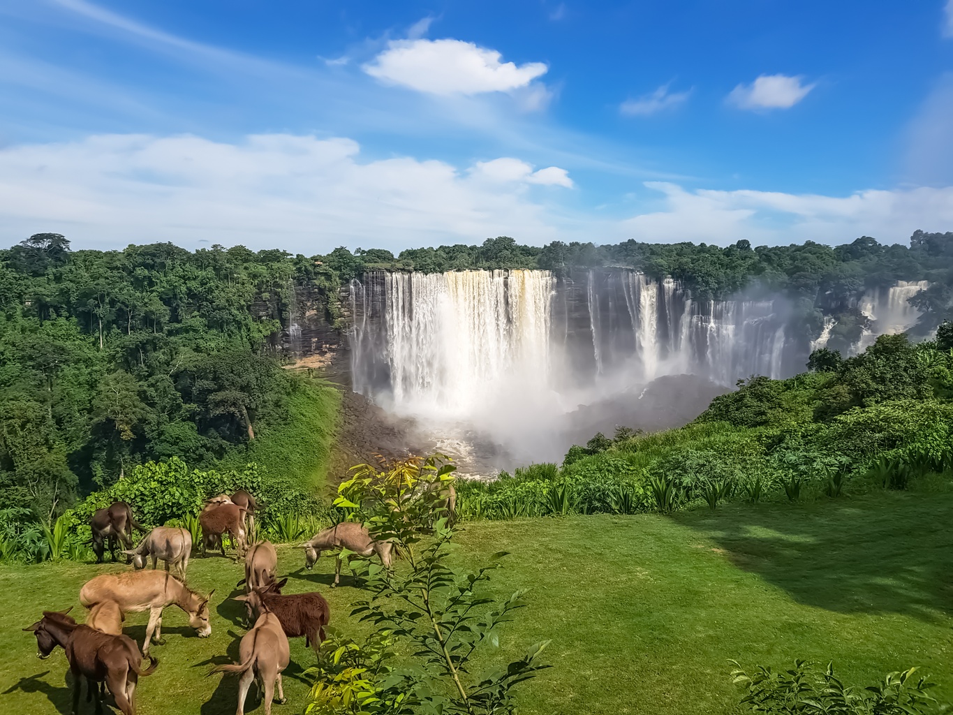 Kalandula Falls
