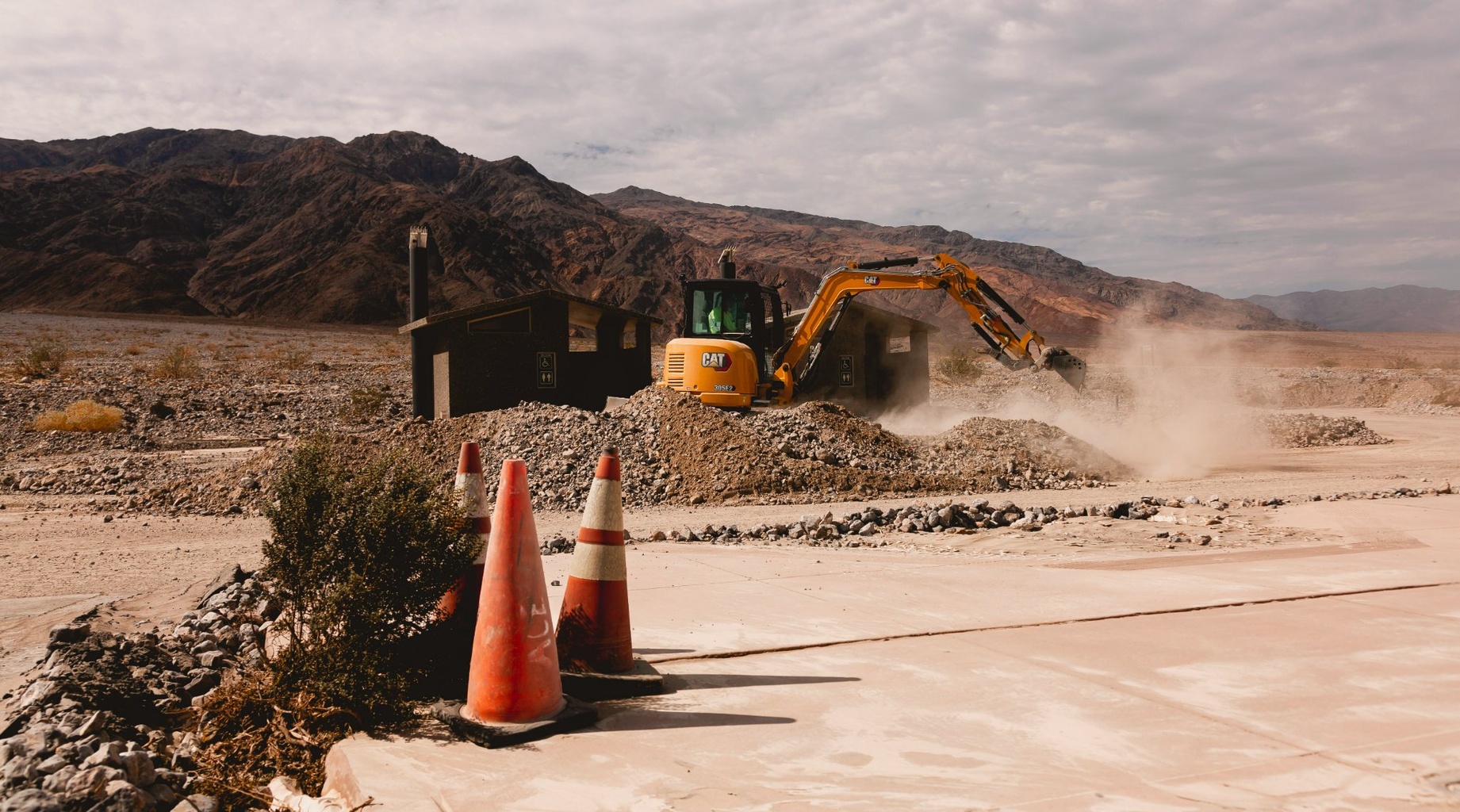 Death Valley to reopen after flooding; Joshua Tree and Mojave parks ...