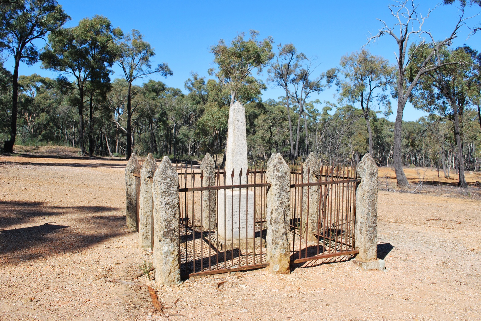 Welcome Stranger Monument