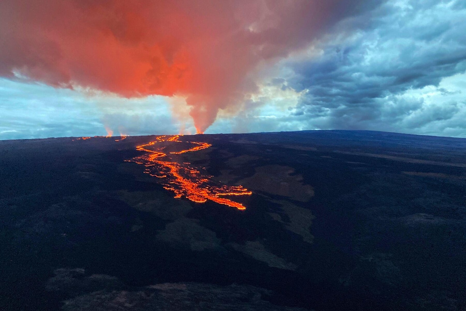What Hawai’i Visitors Need to Know About the Mauna Loa Eruption