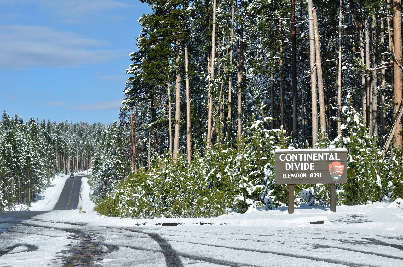 Continental Divide (Yellowstone National Park) Continental Divide (Yellowstone National Park)