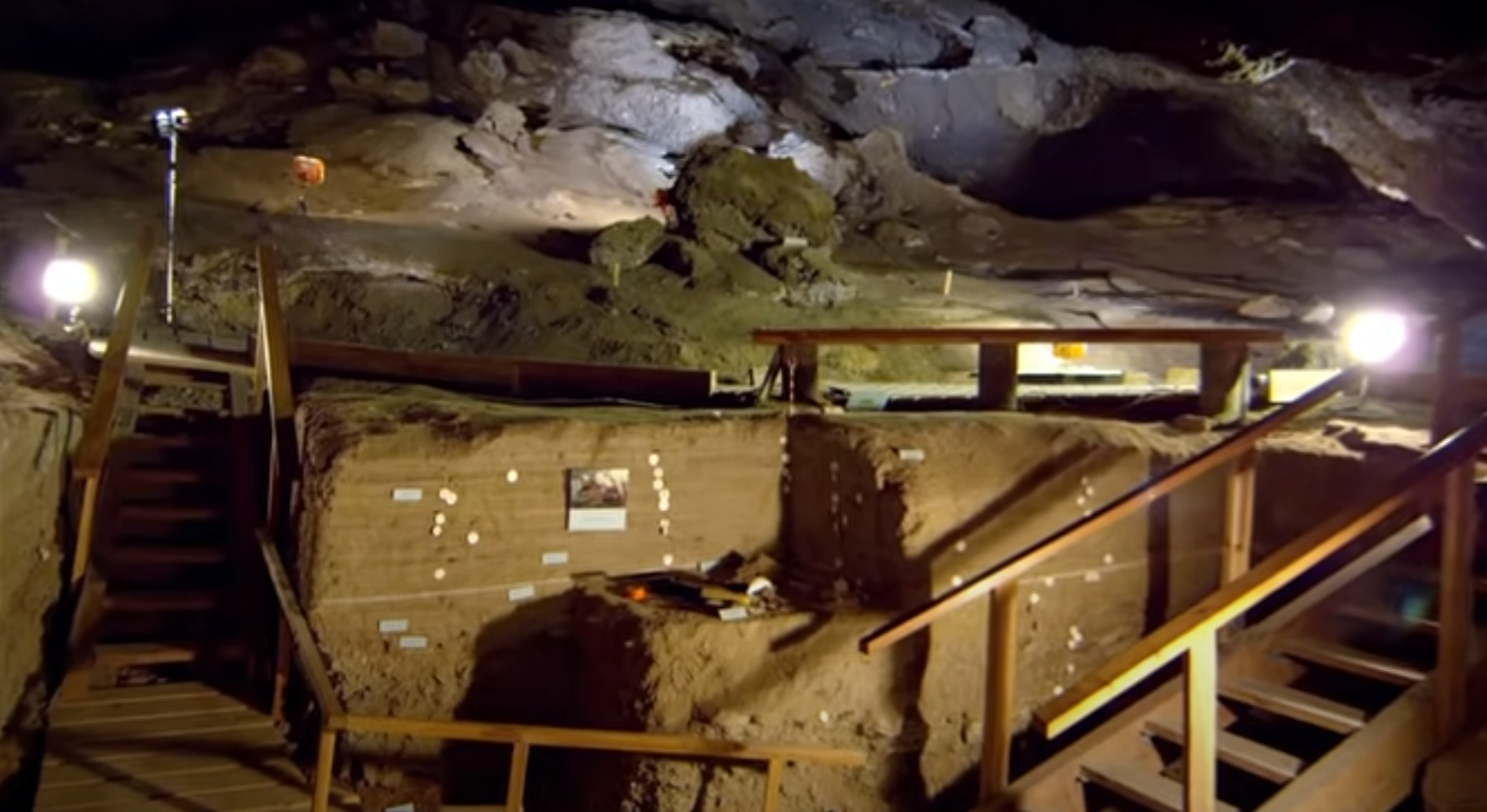 Hidden Cave at Grimes Point