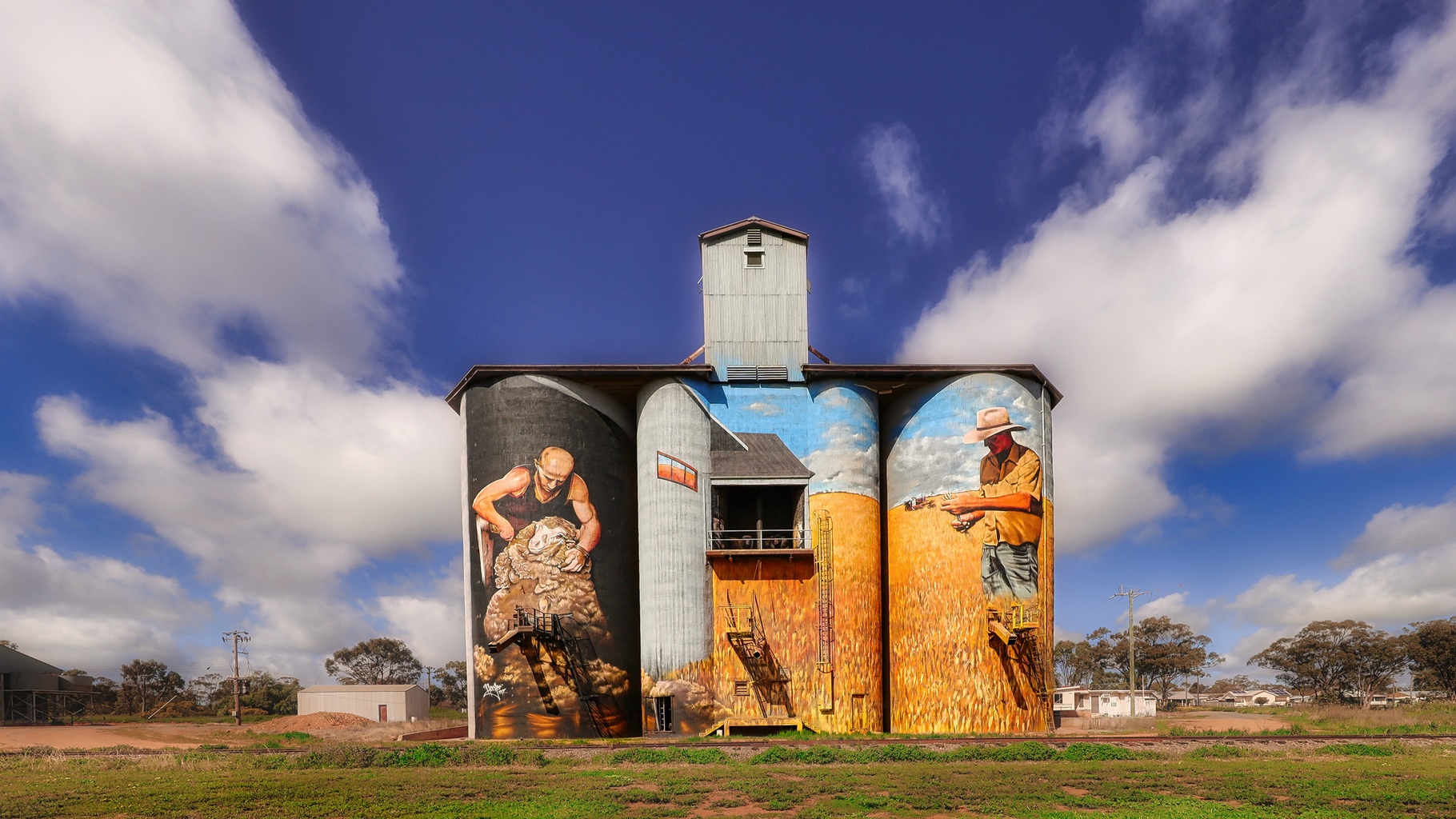Weethalle Silo Art