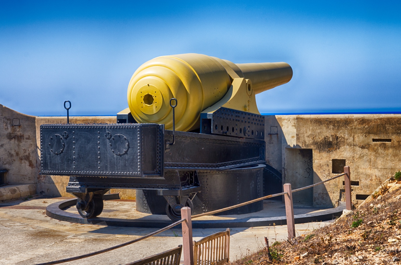 100 Ton Gun at Fort Rinella
