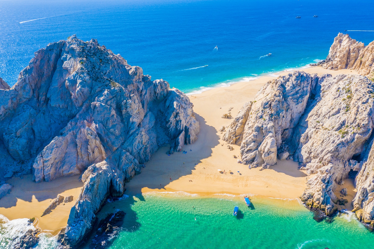 Lover's Beach (Playa del Amor)