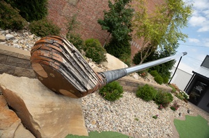 World's Largest Golf Driver & Giant Mouse Trap