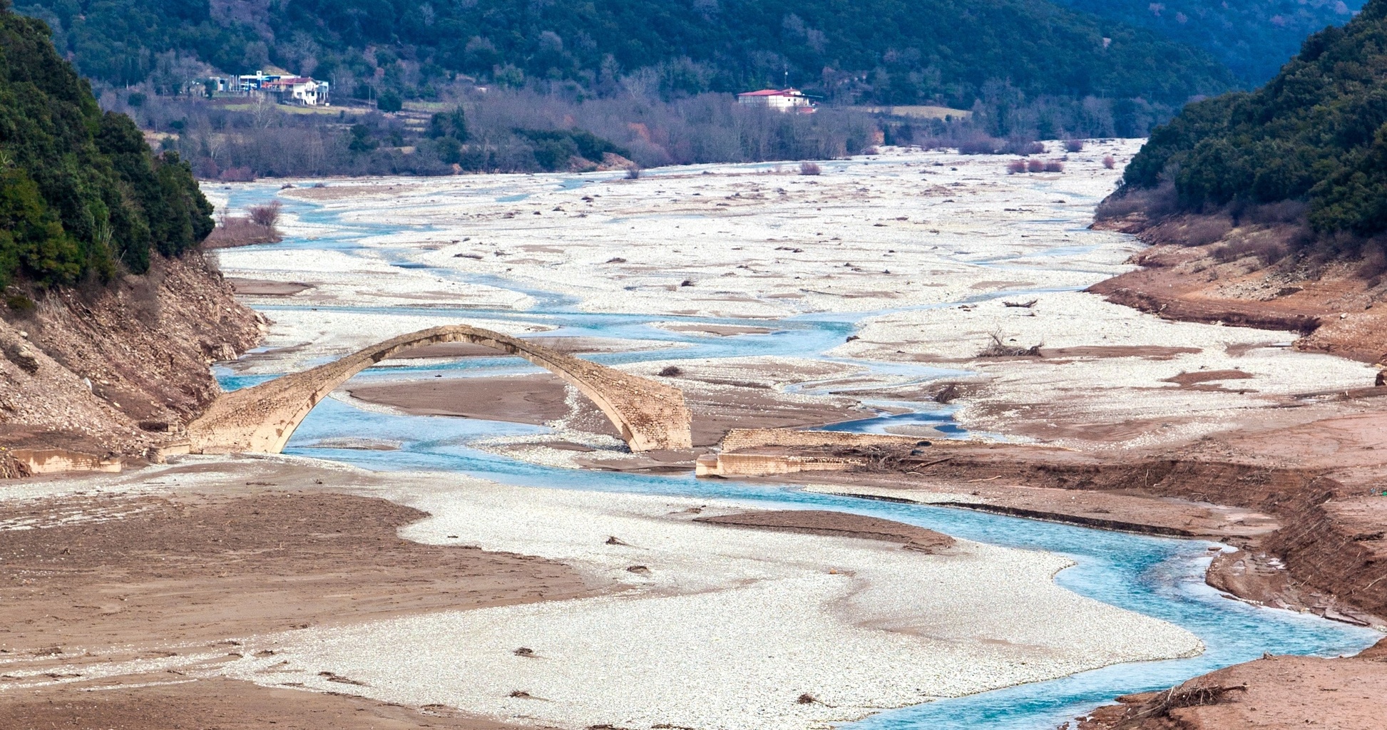 Manolis Stone Bridge