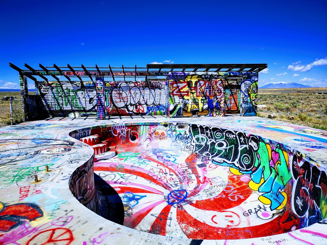 Two Guns Graffiti Pool