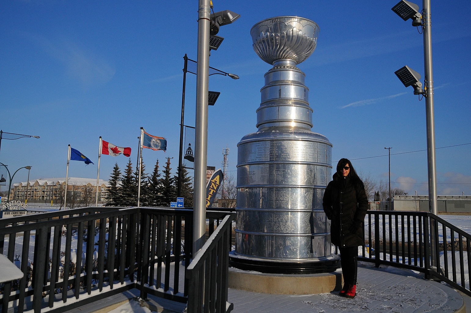 Giant Stanley Cup