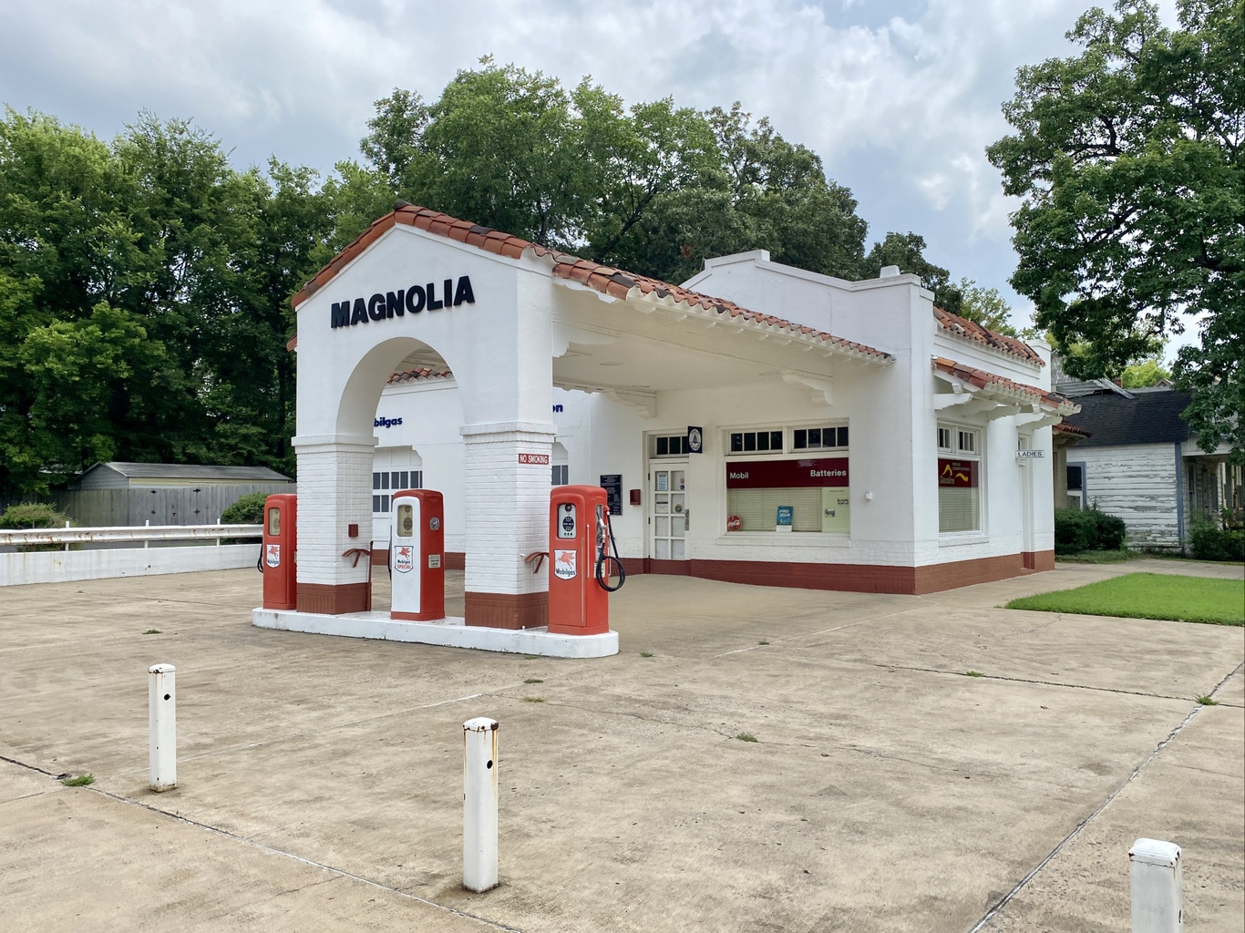 Magnolia/Mobil Service Station