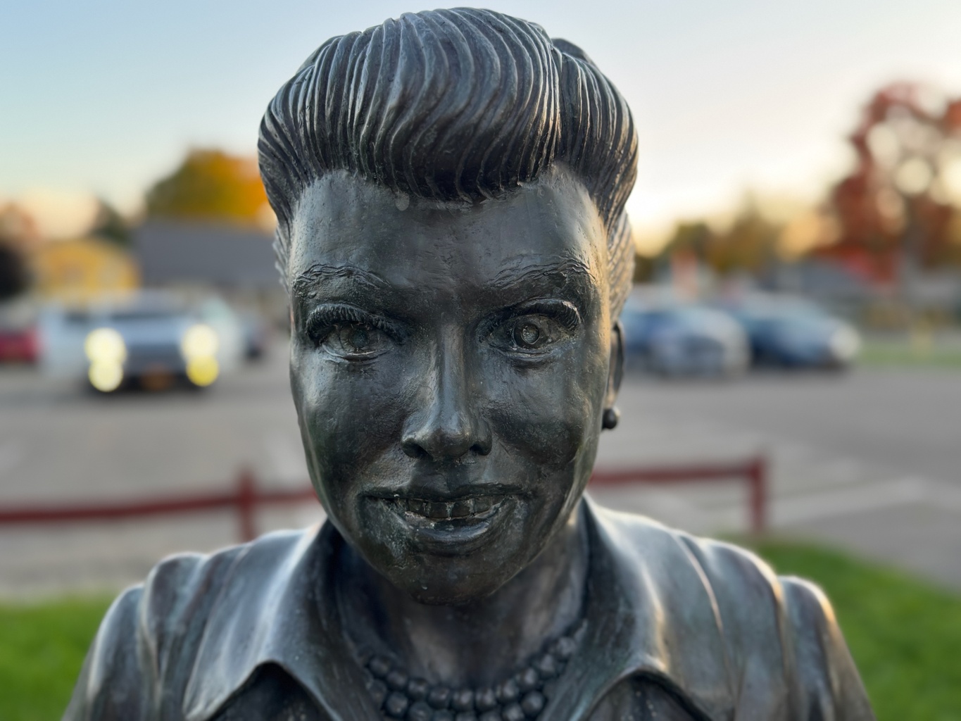 Scary Lucy & Lovely Lucy Statues