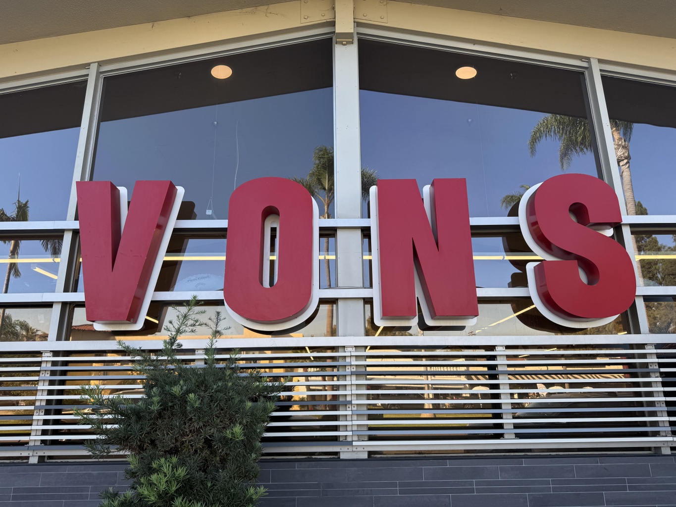 Vons